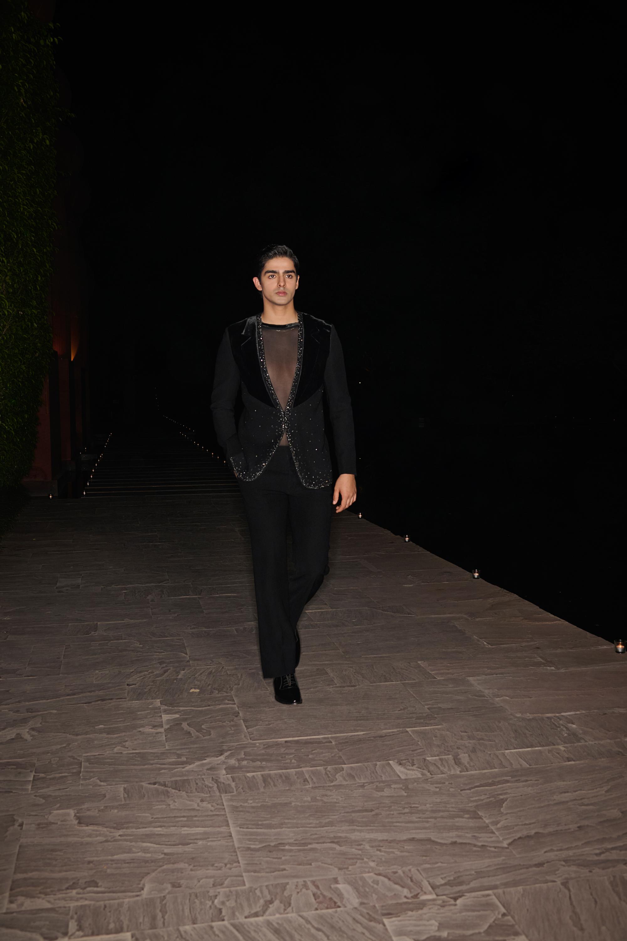 Velmor Tuxedo Set | The Mahal