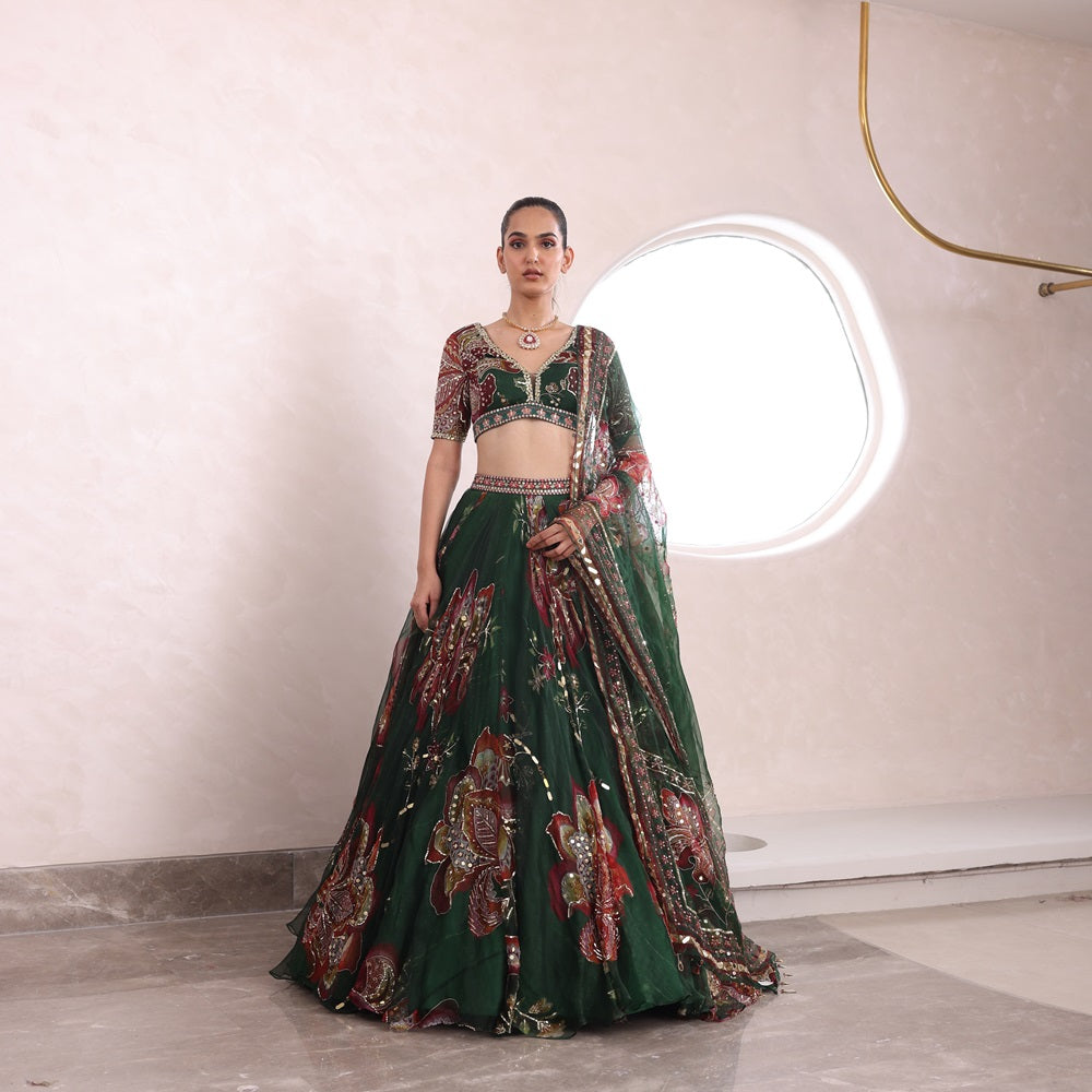 Lia | The Mahal