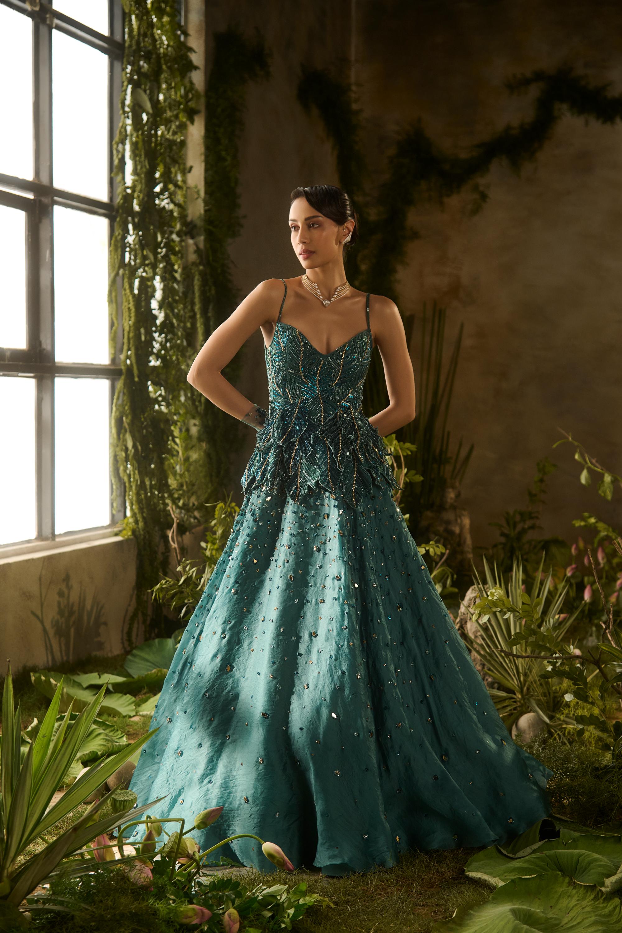 ENIGMA LEHENGA SET | The Mahal